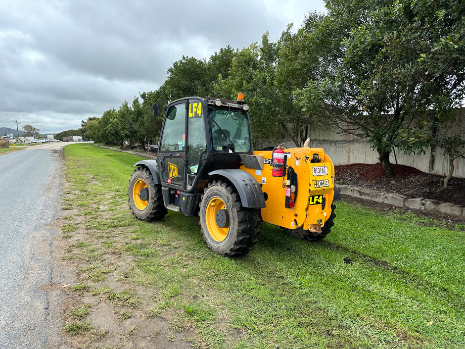 Telehandlers and Forklifts – DS Equipment Sales
